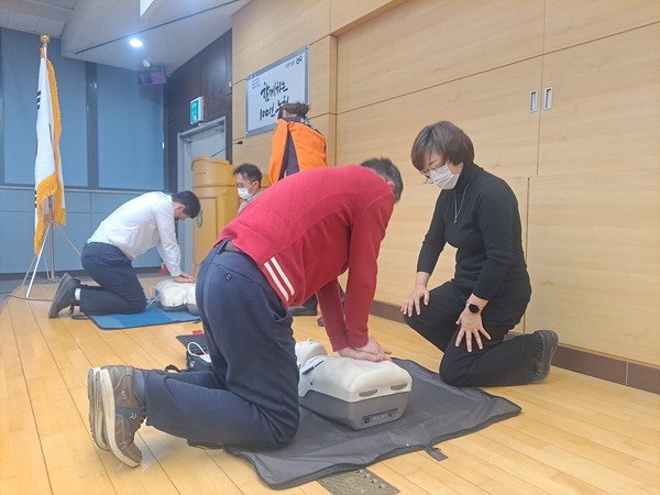 농협안성교육원, 4분의 기적 심폐소생술(CPR) 교육실시 - 서울뉴스통신