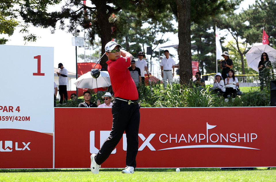 김비오 'LX챔피언십' '와이어 투 와이어' 우승…KPGA 9승 달성 "이글샷, 하늘이 도왔다" - 서울뉴스통신